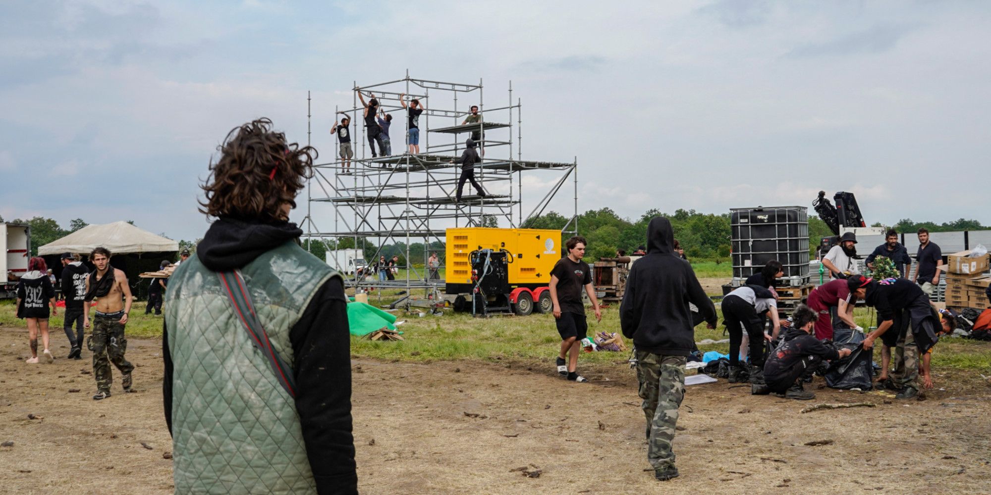 Rave party dans le Maine-et-Loire : encore 400 personnes présentes