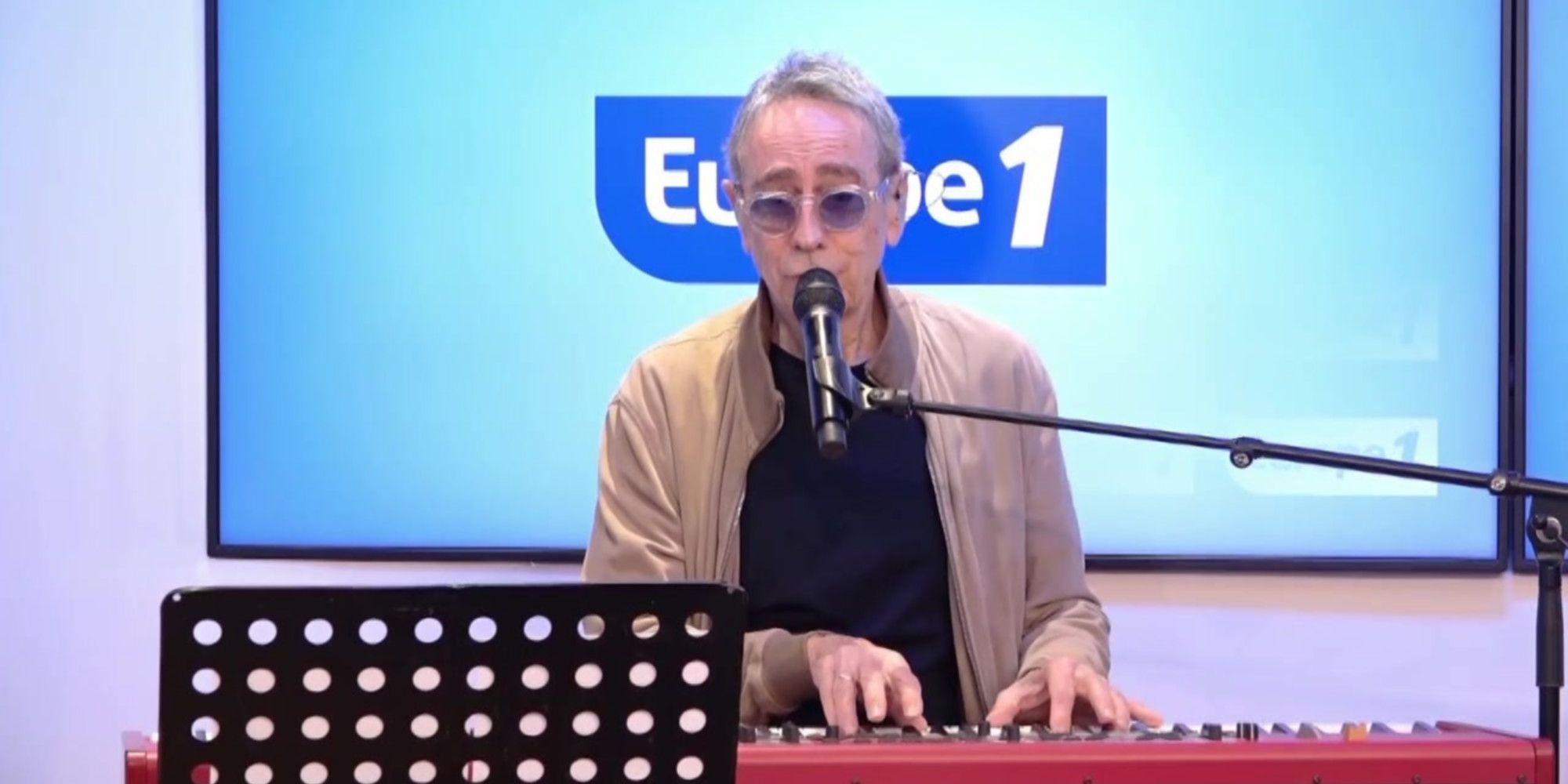 «La grâce» : le live d'Alain Chamfort dans Culture médias