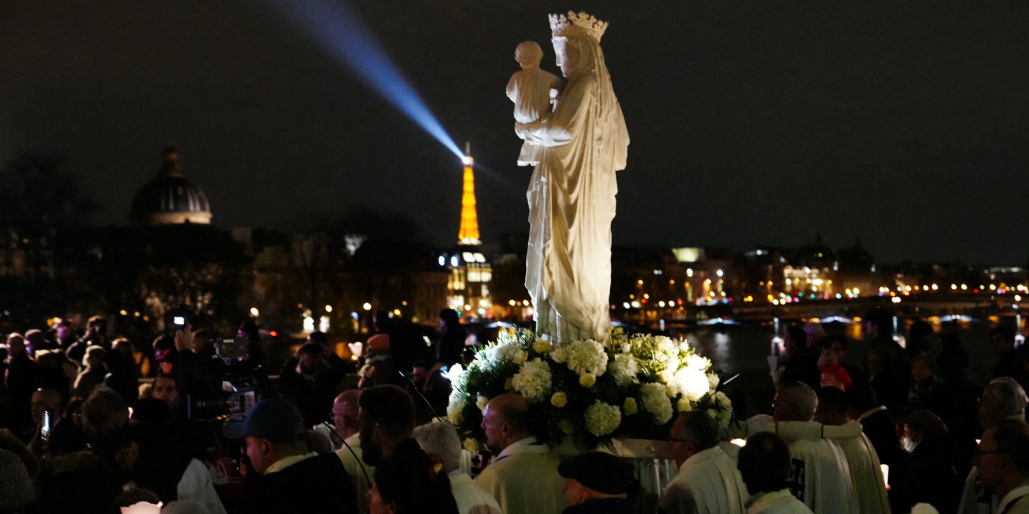«Un moment jubilatoire» : la célèbre statue de la « Vierge à l'Enfant ...