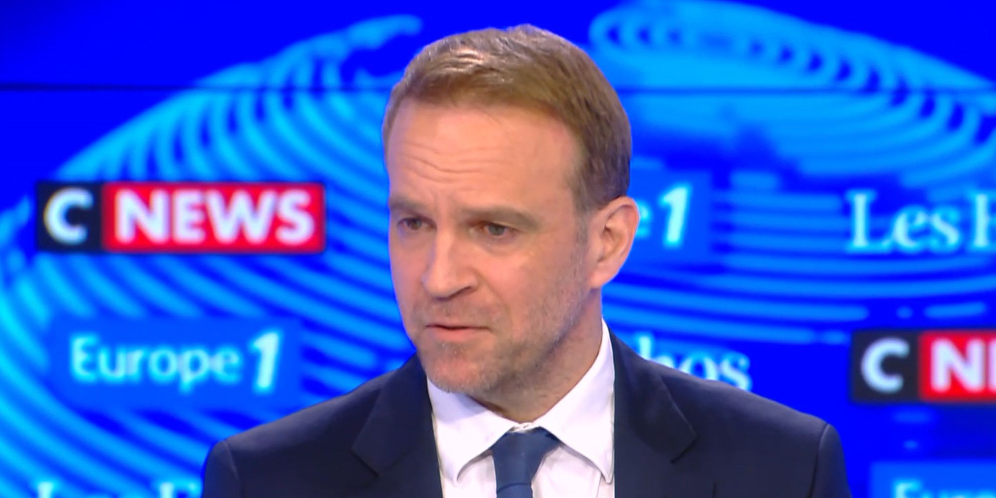 Grève SNCF : «Les Français ont le droit de passer Noël en famille ...