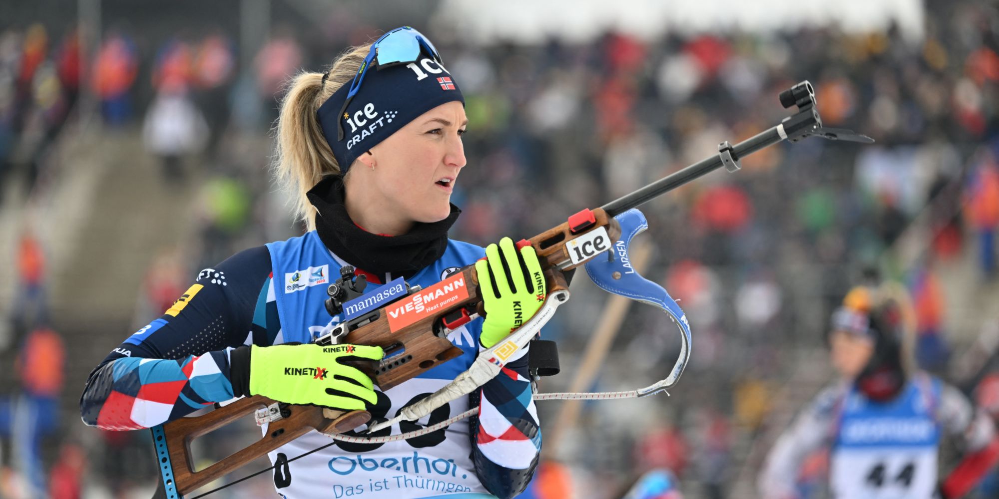 Tenante du gros globe de cristal, la biathlète norvégienne Marte Olsbu ...