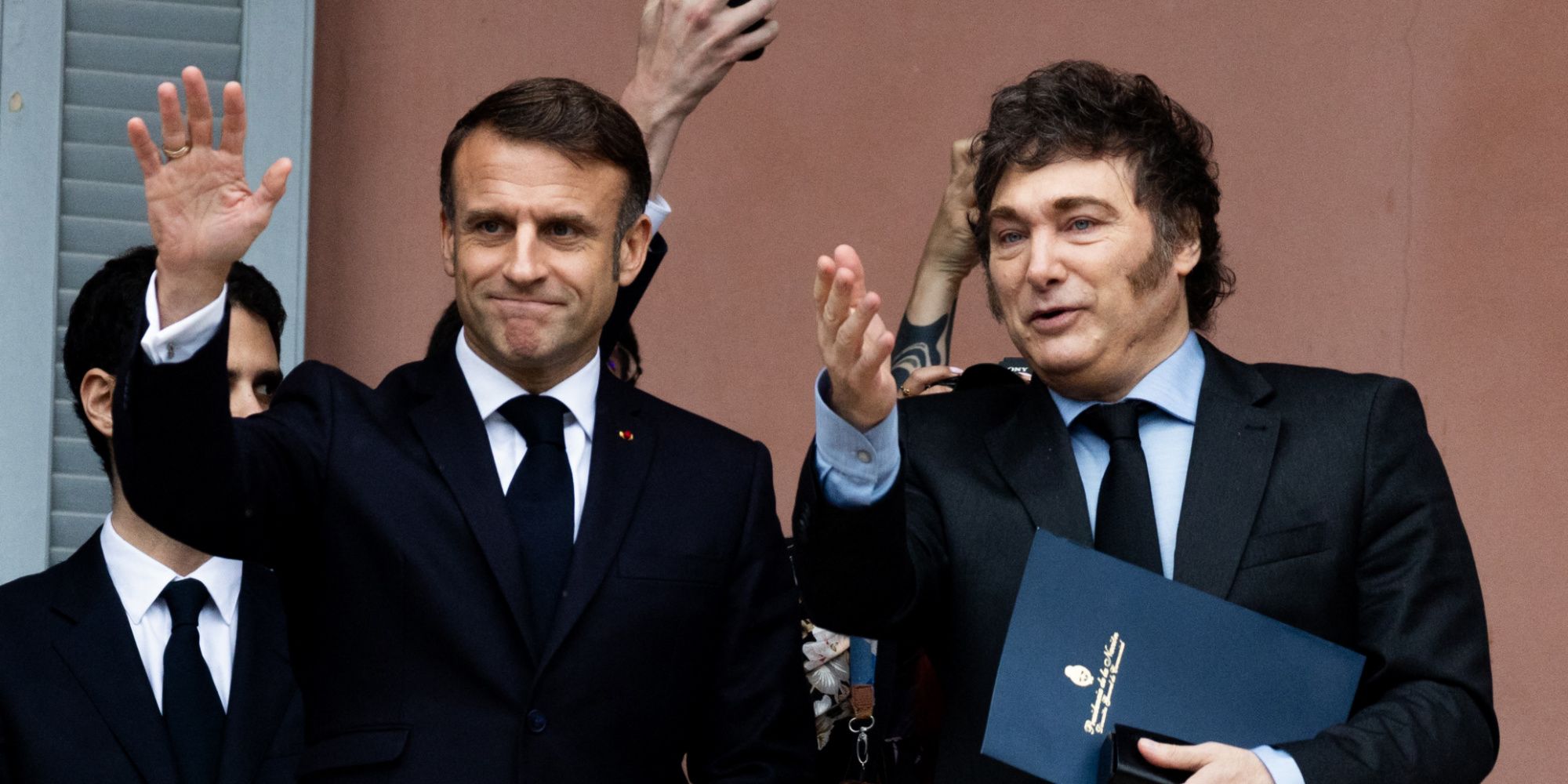 En Argentine, Emmanuel Macron défend auprès de Milei les accords ...