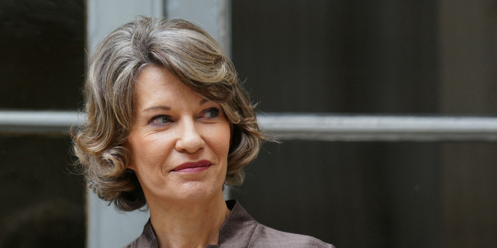 Jours de carence : Anne Genetet défend une «égalité de traitement ...