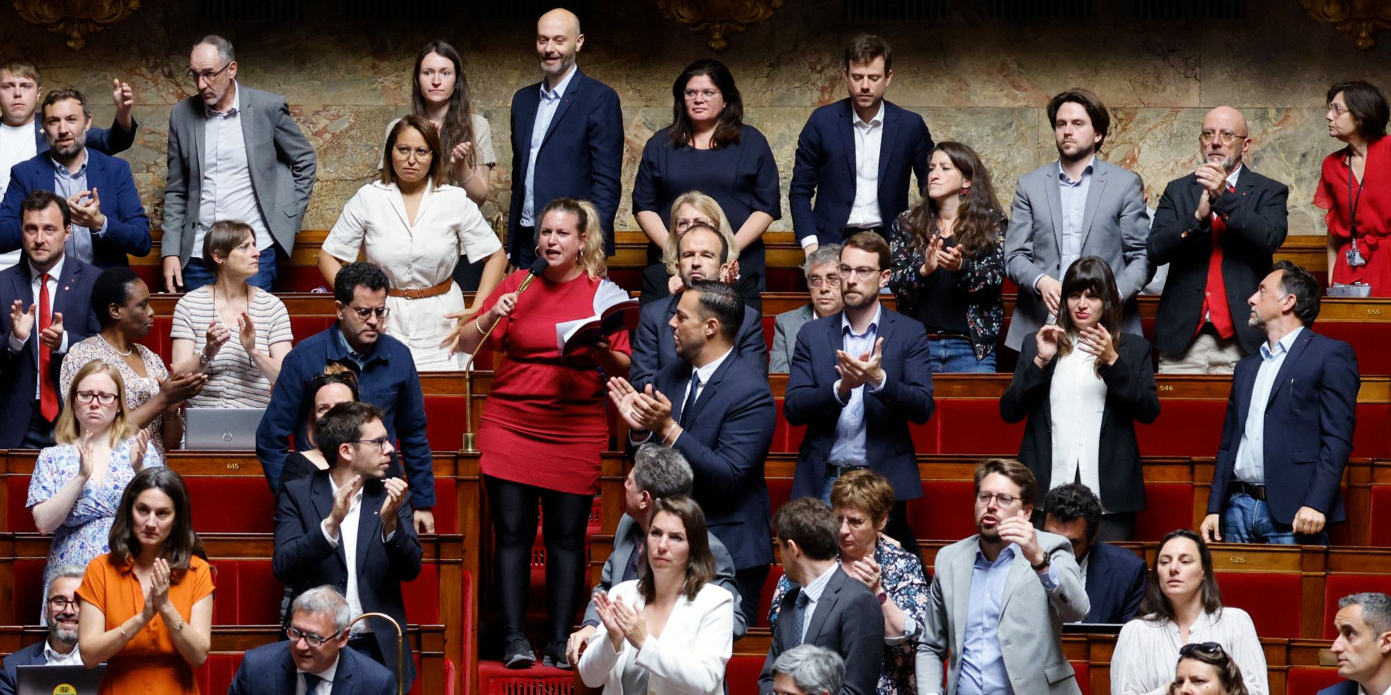 Retraites : la Nupes va déposer une motion de censure pour un vote en ...