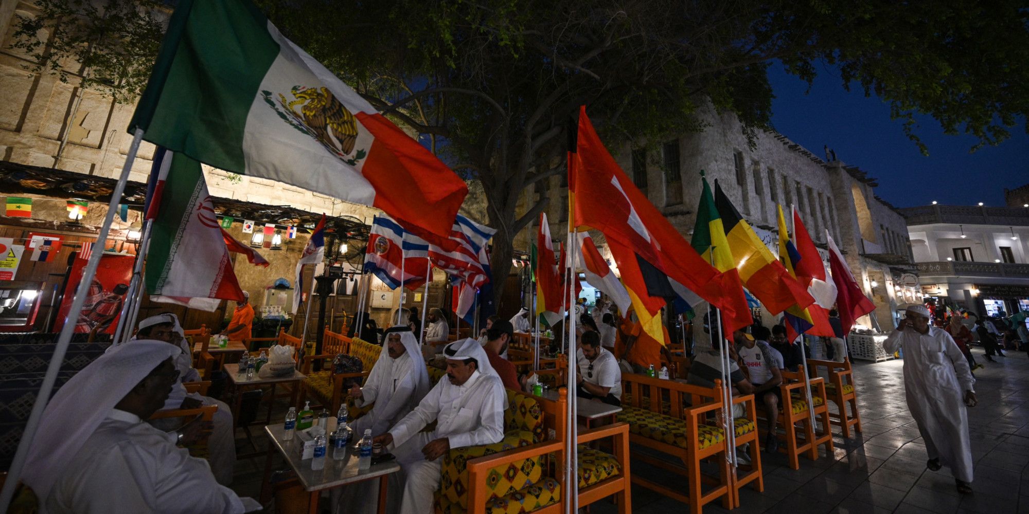 Coupe du monde 2022 : le trophée, les supporters et les équipes ...