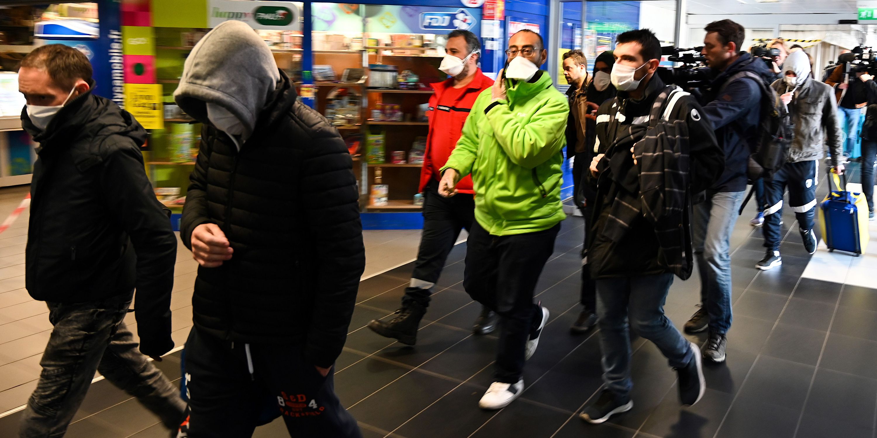 Coronavirus : pourquoi les Français revenant de zones à risque ne ...