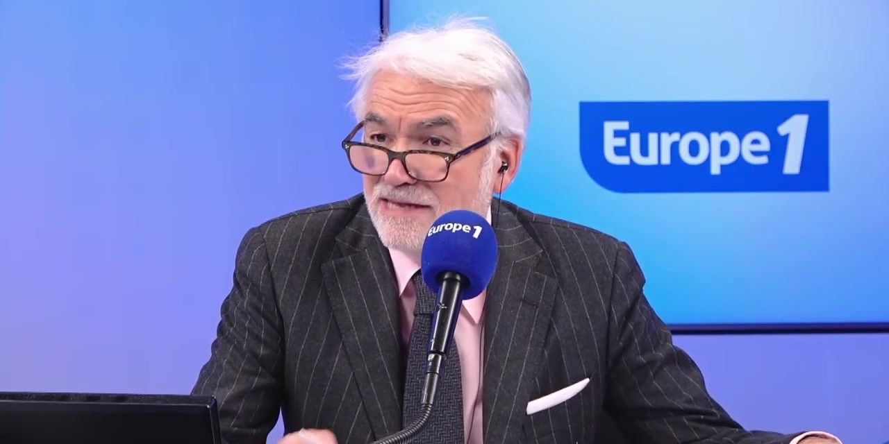 Risque de censure : «Michel Barnier va dans le mur s'il continue» déclare Laurent Jacobelli