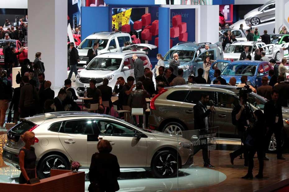 Marché auto 2024 : les ventes de voitures neuves toujours à un niveau ...