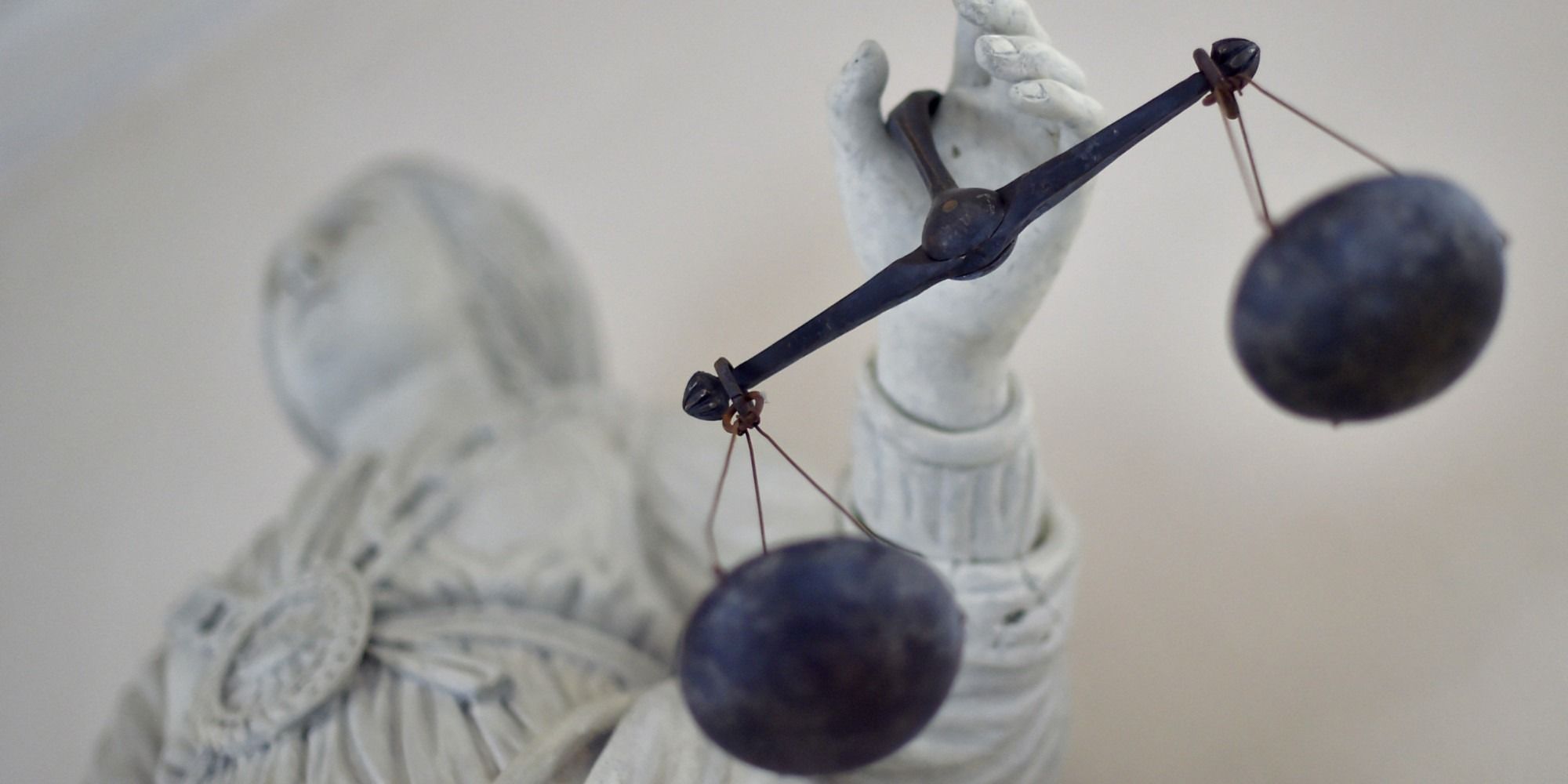 Yvelines : prison ferme pour un professeur des écoles jugé pour ...