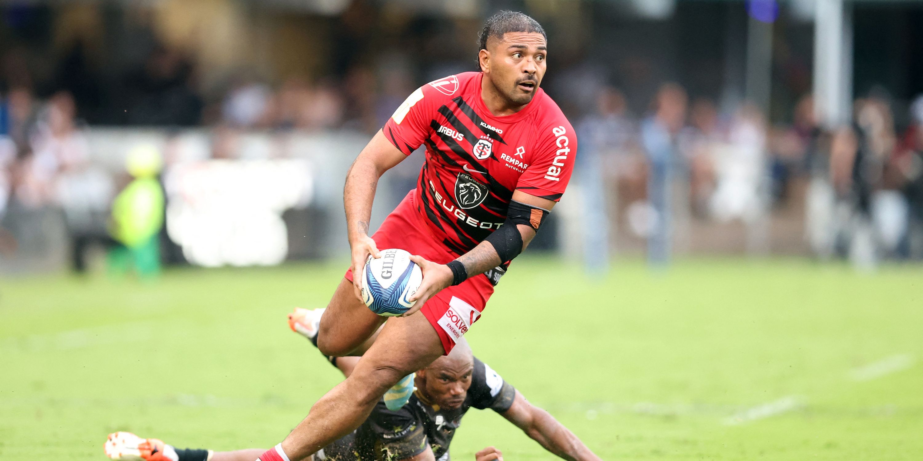 Rugby : le Stade Toulousain s'impose face aux Sharks mais peut nourrir ...