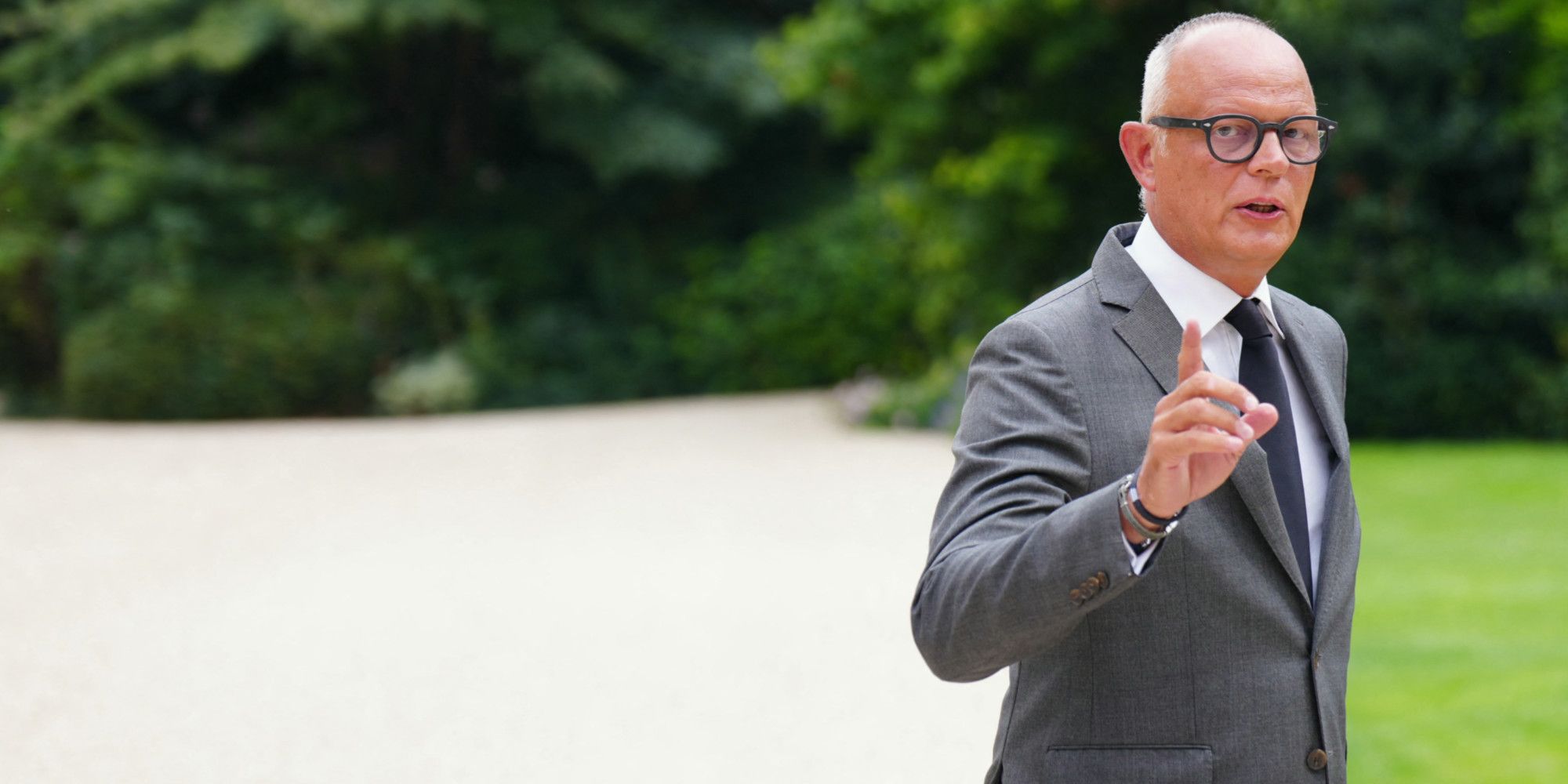 Édouard Philippe annonce officiellement sa candidature à la prochaine ...