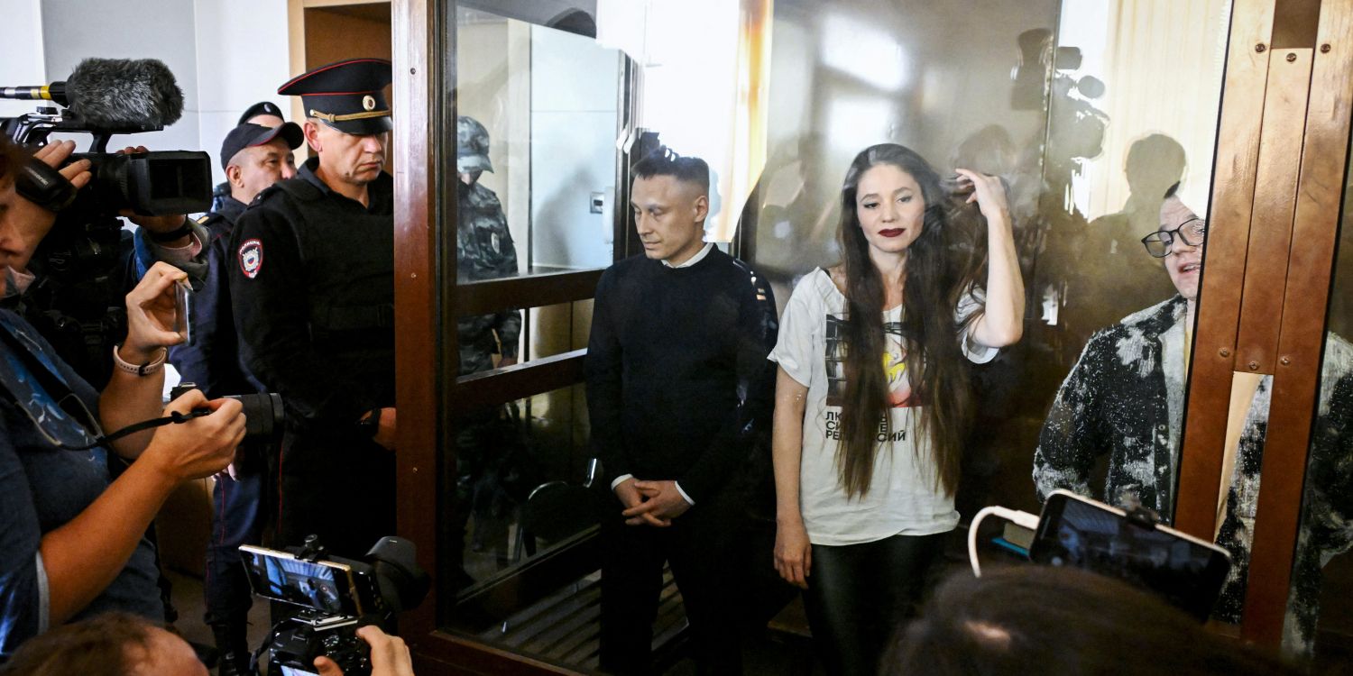 Russie: début du procès de quatre journalistes accusés d'avoir ...