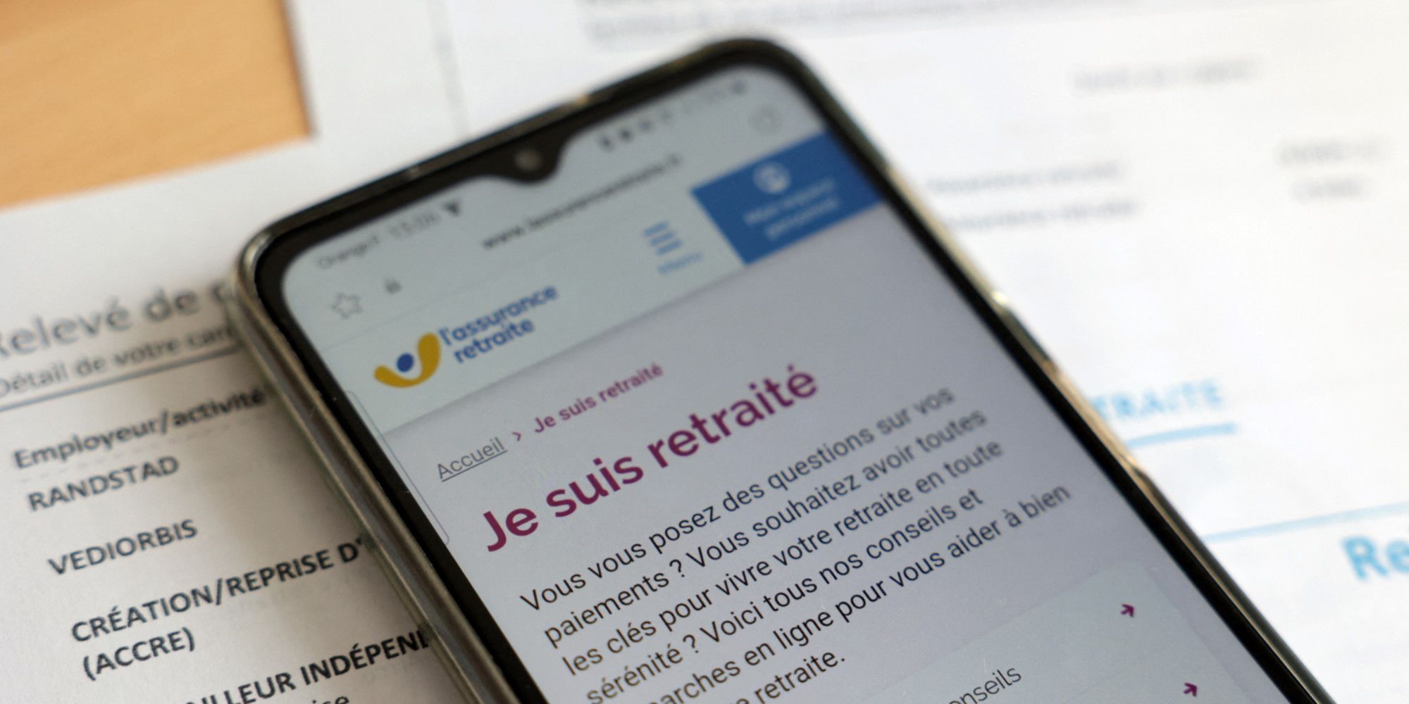 Retraites : le niveau de vie des retraités est-il vraiment supérieur à ...