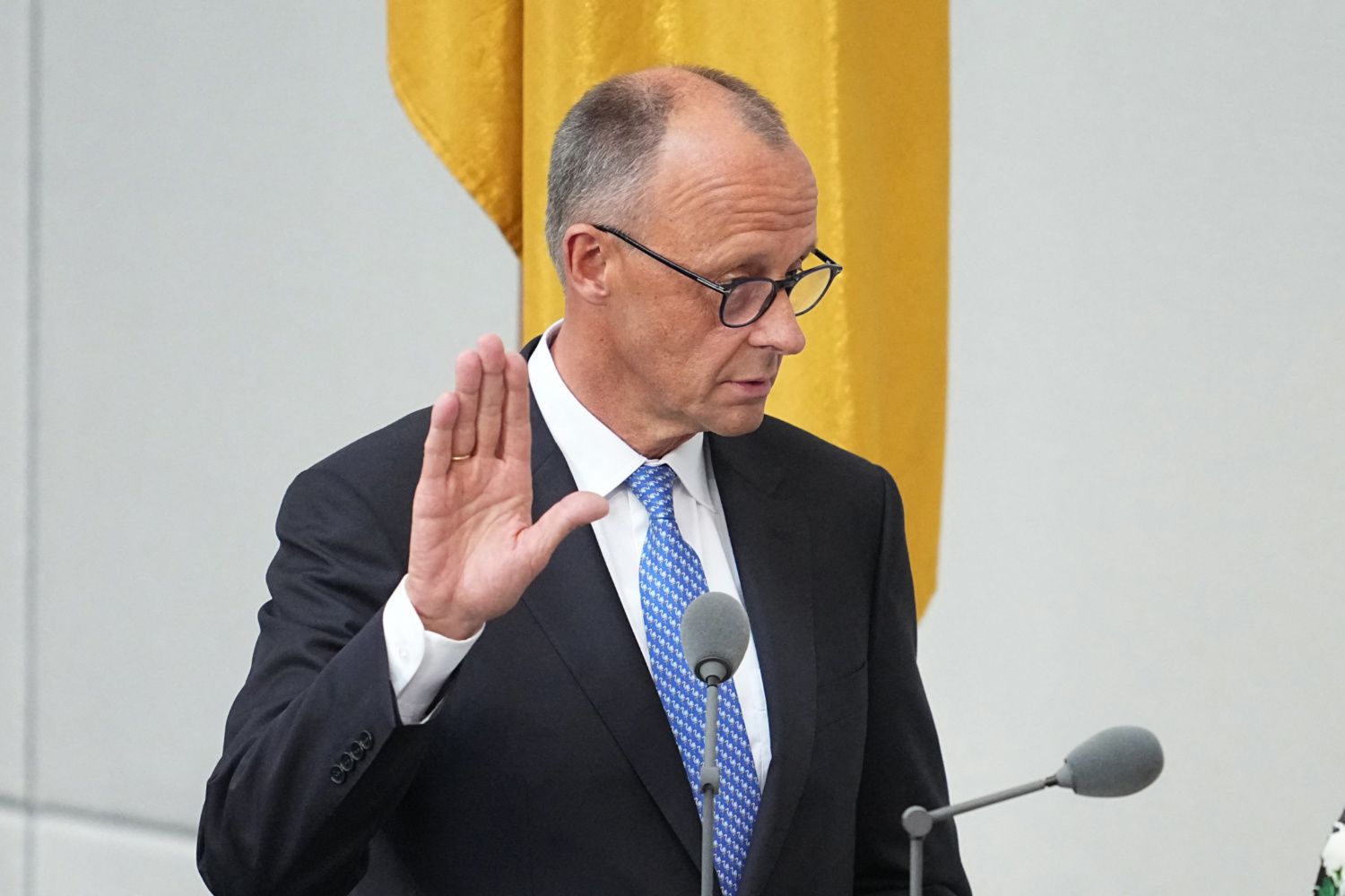 Un «connaisseur de l'Europe» : le nouveau chancelier allemand Friedrich Merz félicité par les ...