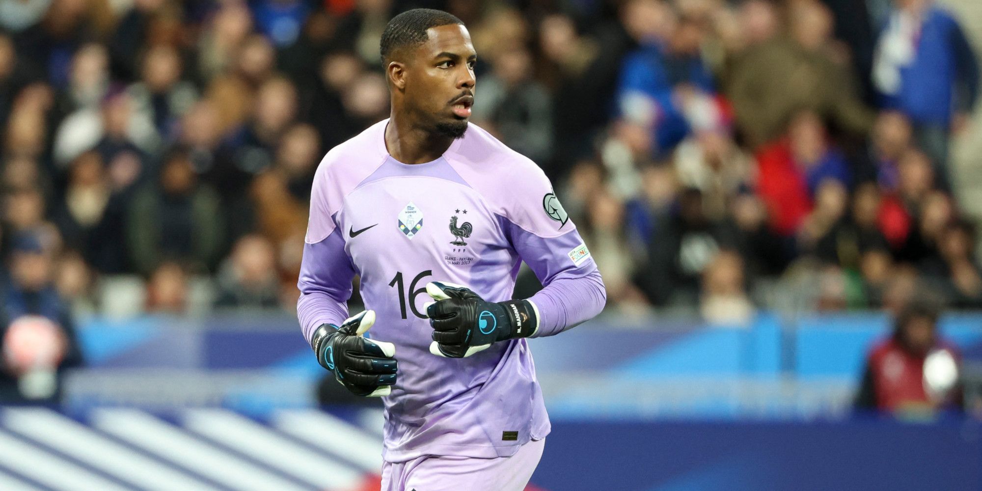 «Il a vraiment tout pour prendre le relais» : Mike Maignan, la relève d ...