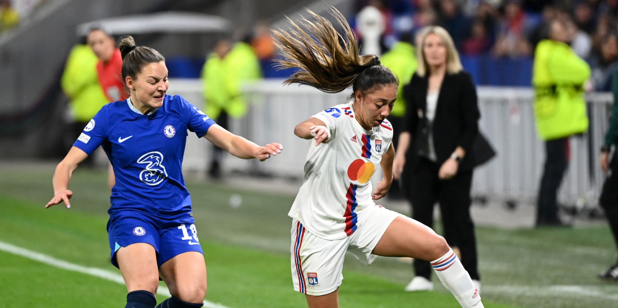 Ligue des champions féminine : l'OL logiquement défait lors des quarts de finale aller face à ...